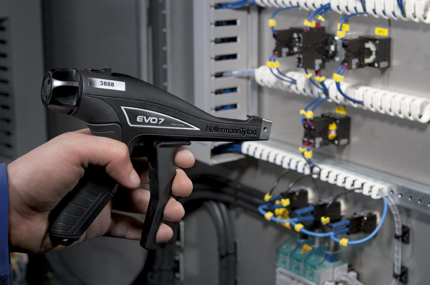 evo7_panel_builder_de_01850px - HellermannTyton